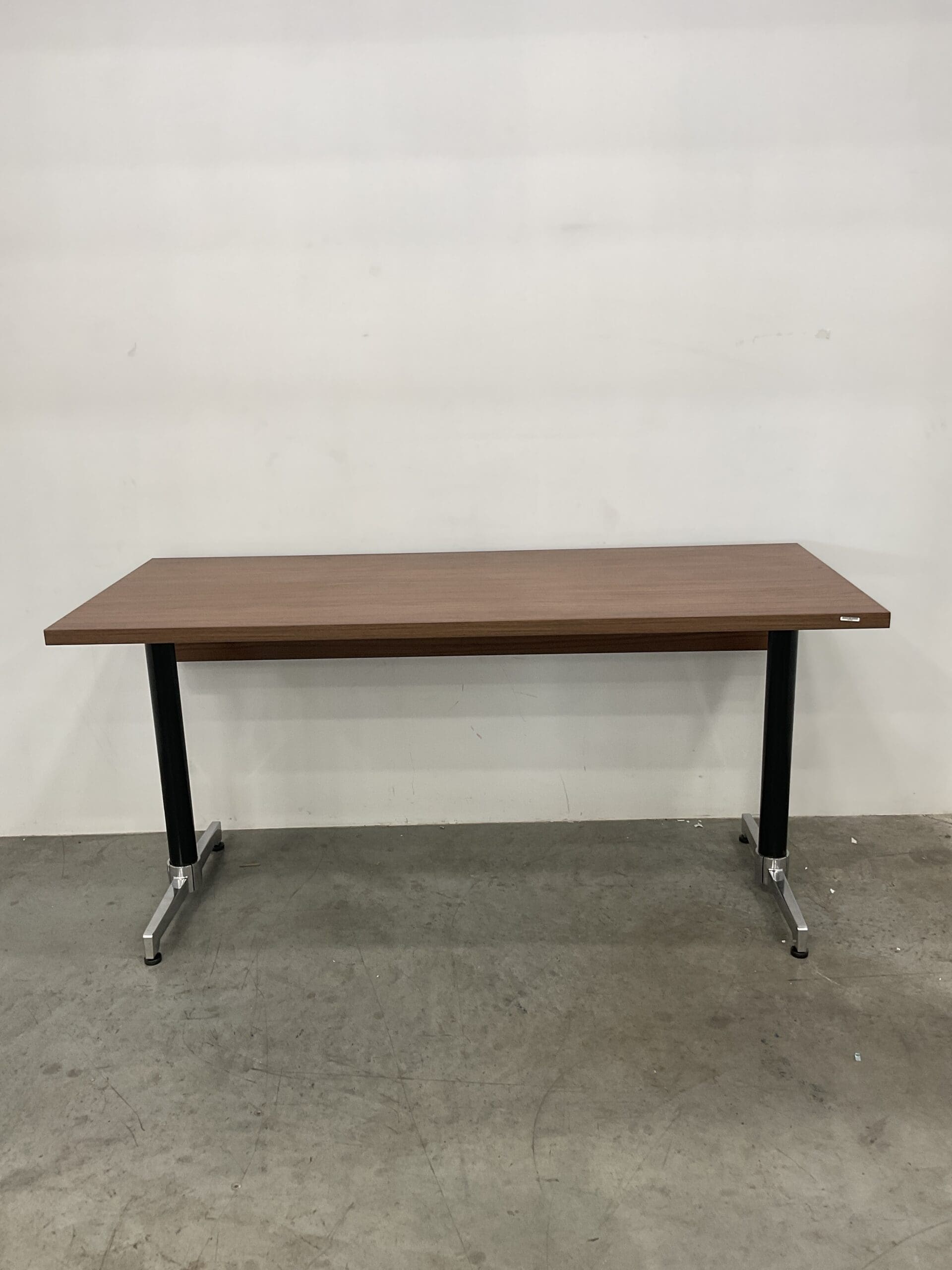 #322 Table and Modesty - Office Interiors